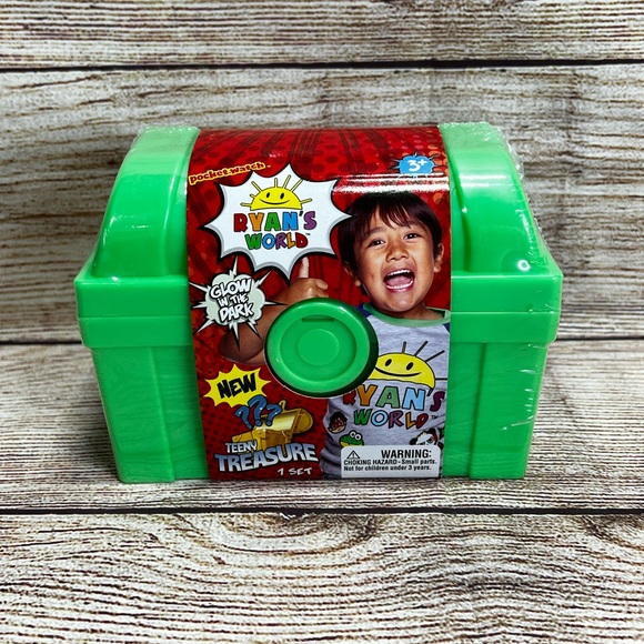 ryan’s world | Toys | Ryans World Teeny Treasure Lot Of 2 Chests Glow ...